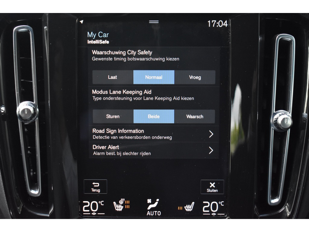 Volvo XC40 T4 211pk R-Design | Climate | Driver Assist | 19" • Van der Wulp